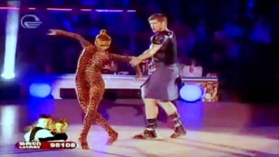 Toly Boisa and Salome Tchatchua’s “Gladiator” and judges on their feet ...