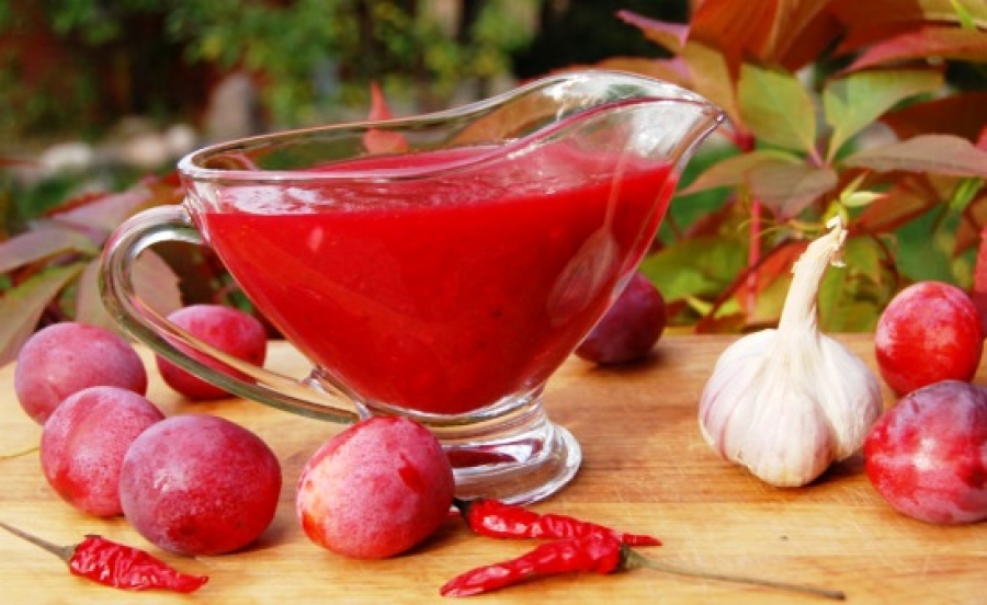 Red Tkemali – Georgian sauce that will amaze you - GeorgianJournal