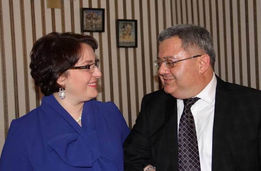 “Mrs. Khidasheli, either calm down or leave the room!” – Davit ...
