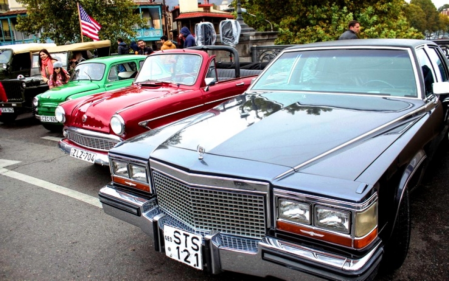 Extremal show by Auto Bild Magazine and opening of the 1st Automuseum ...