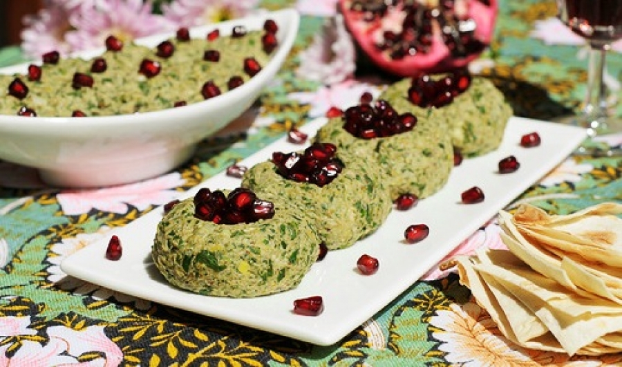 Leek Pkhali with walnuts – Easy and tasty - GeorgianJournal