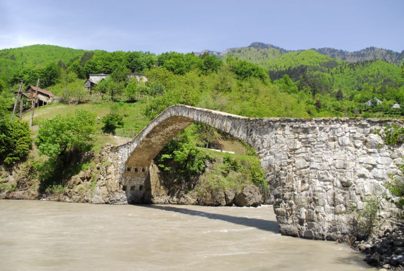 Impressive bridges of Georgia that have endured centuries - GeorgianJournal
