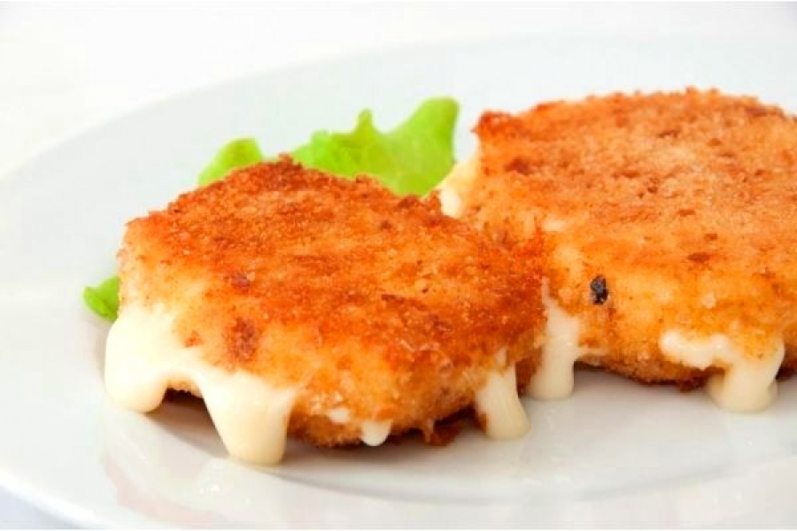 Golden and crispy – Fried sulguni cheese - GeorgianJournal