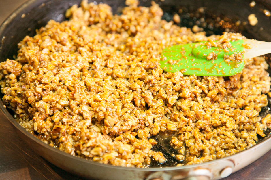 Gozinaki balls – Extraordinary version of Georgian New Year candy ...