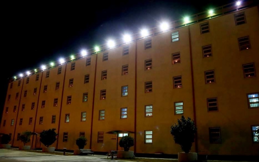 Candles behind the bars - How Gldani prison inmates celebrated ...