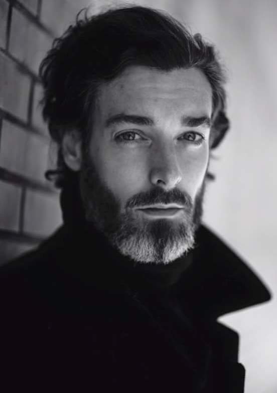 Georgian poet Shota Rustaveli and a British model – Intriguing look ...