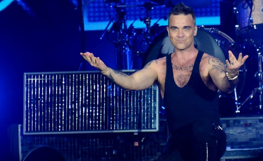 “I loved the food”, “Sensational audience” – Robbie Williams ...