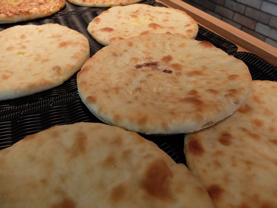 Lobiani with Ham – How to bake Georgian bean bread - GeorgianJournal