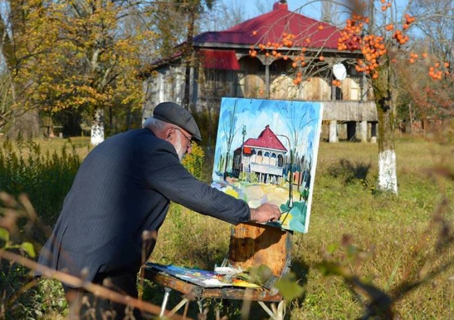 Renowned artist trying to preserve Georgian architecture through his ...