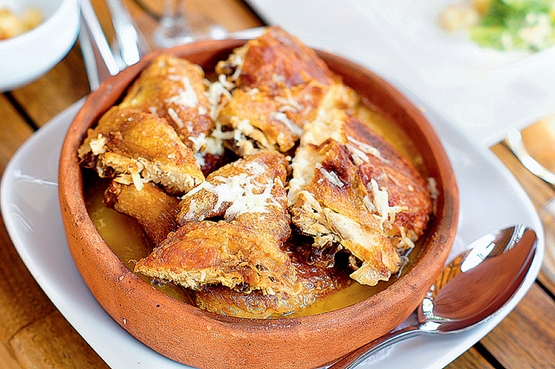 Shqmeruli – One of the oldest and most delicious dishes from Georgia ...