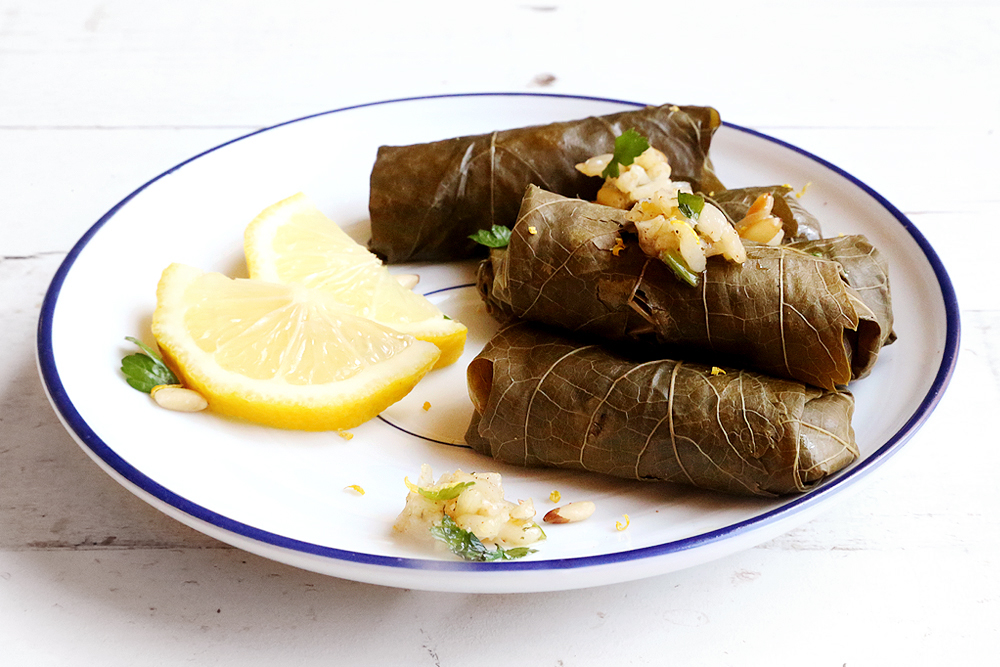 How to prepare Tolma in vine leaves - GeorgianJournal